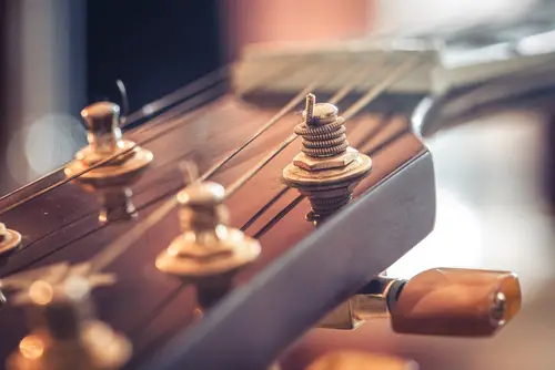 Coated vs Uncoated Guitar Strings: A Comprehensive Comparison - On ...