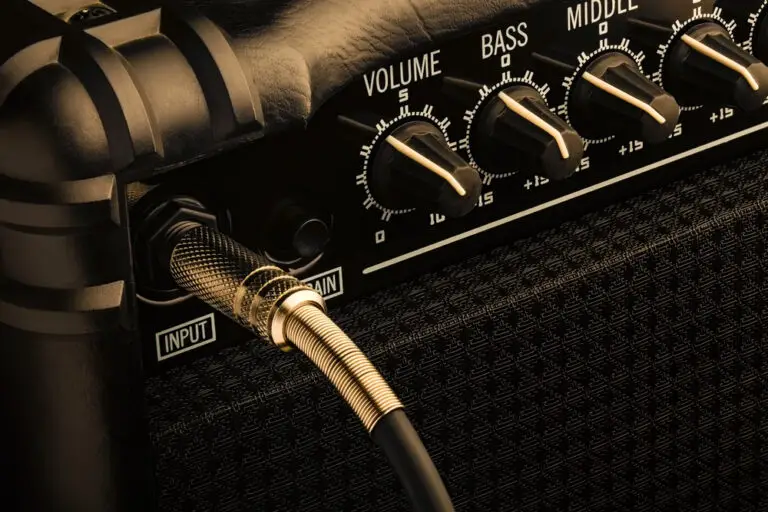 What Amp Does Eric Clapton Use? A Comprehensive Guide - On Point Guitar
