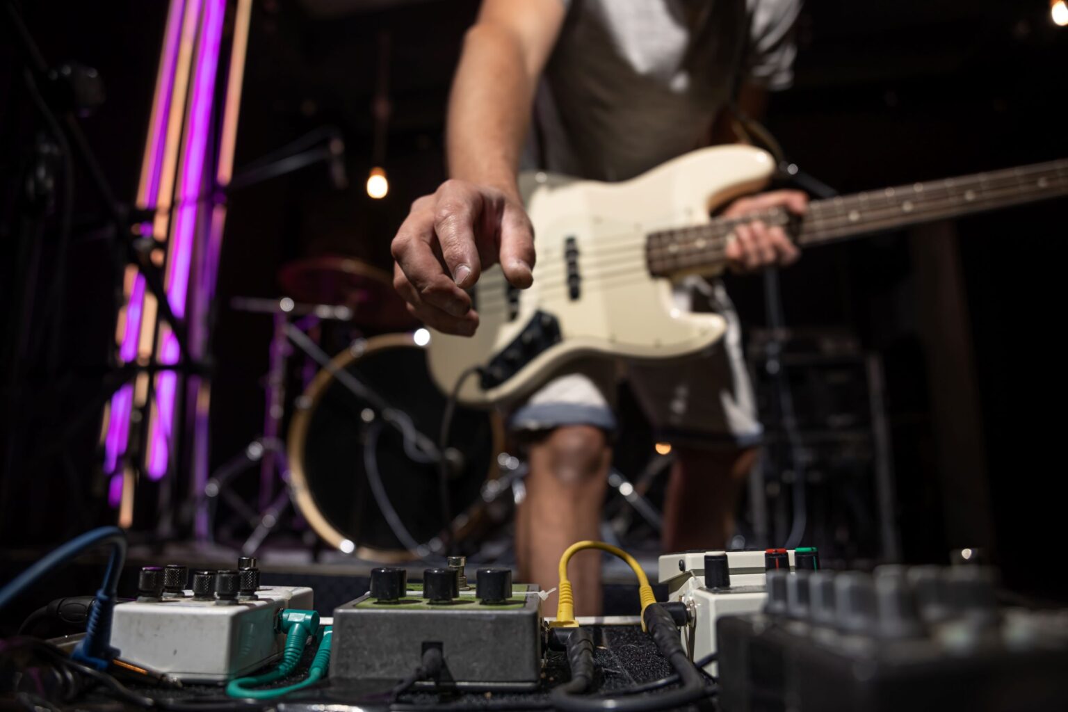 EQ Pedal Placement Tips: A Comprehensive Guide - On Point Guitar