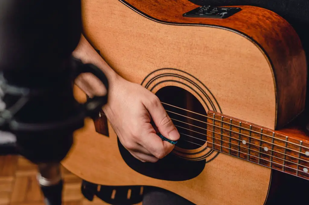 How to EQ an Acoustic Guitar: A Comprehensive Guide - On Point Guitar