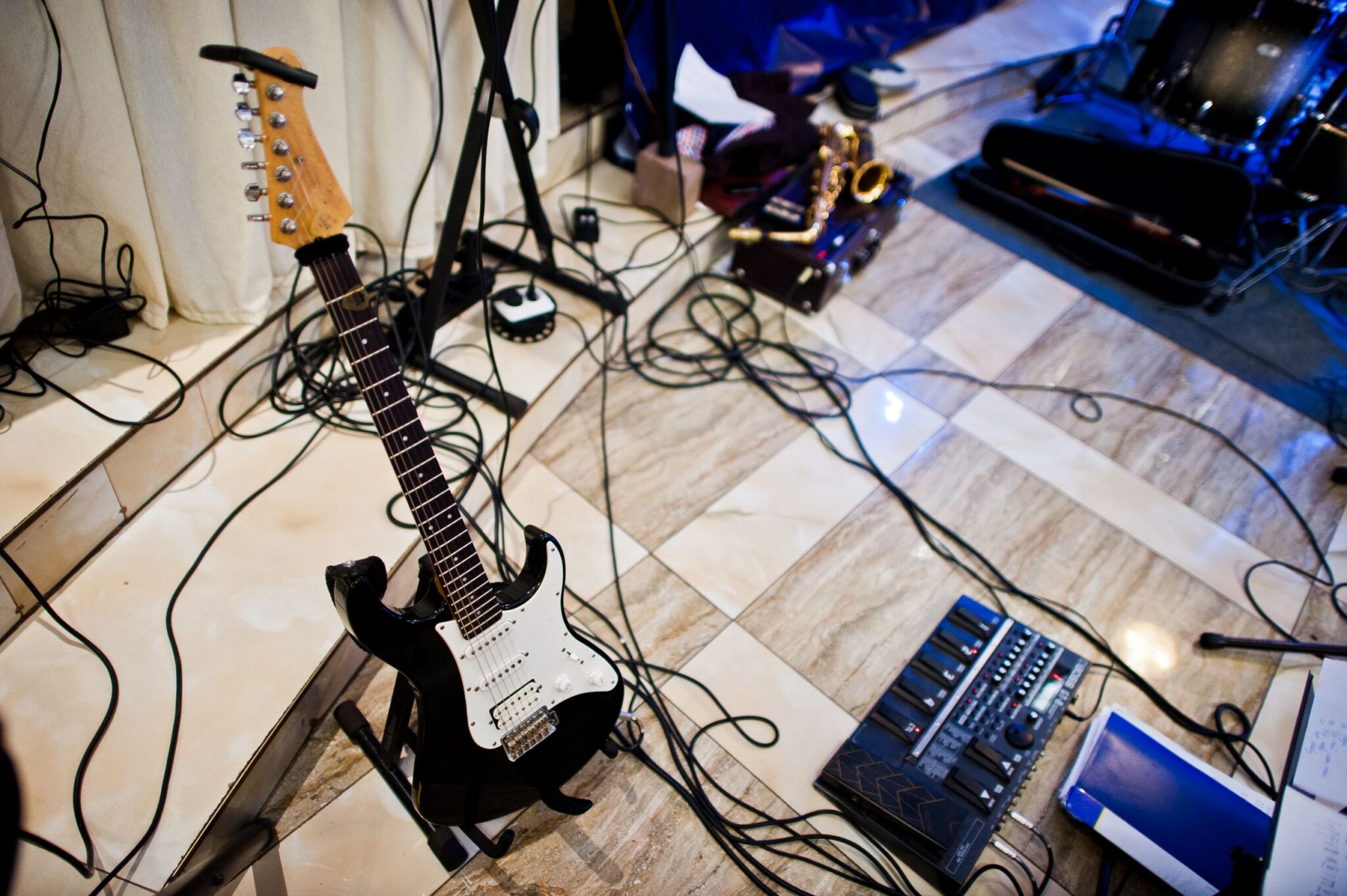 Noisy Guitar Pedals: Causes, Solutions & Best Tips For Optimal Sound ...